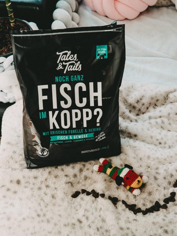 Tales and Tails - schmackhaftes Hundefutter mit Fisch - Label Love